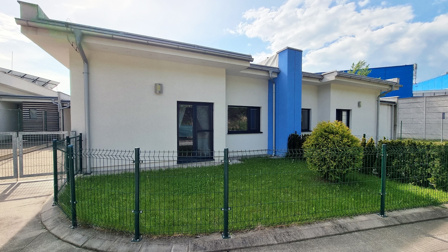 Exkluzívny 4-izbový rodinný dom typu bungalov, 2 kúpeľne, predaj ...