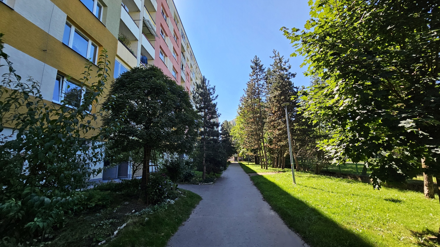 EXKLUZÍVNE! Príjemný 3-izbový byt s loggiou, výborná občianska ...